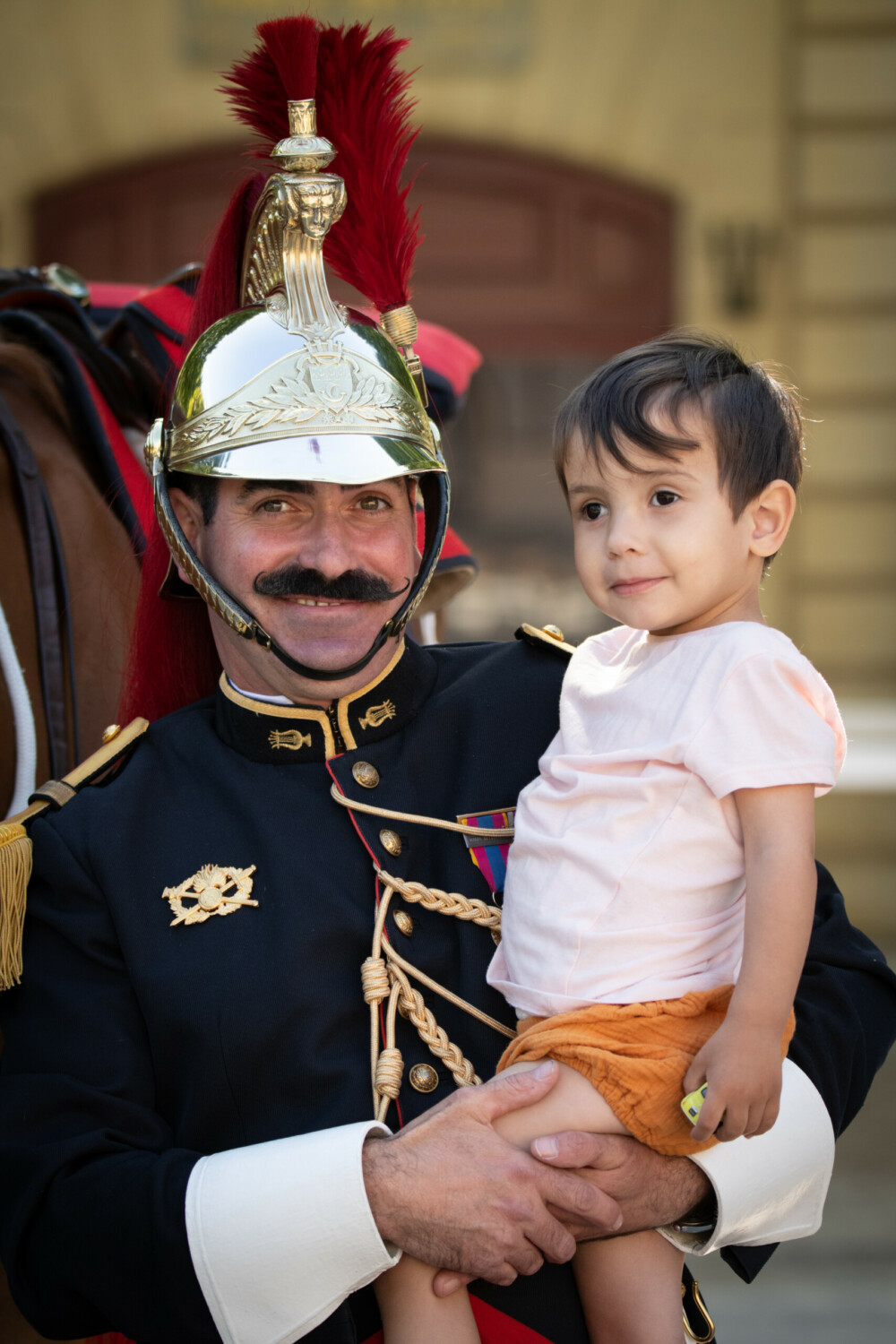 THE FRENCH REPUBLICAN GUARD BECOMES THE GODMOTHER OF IMAGINE FOR MARGO ...